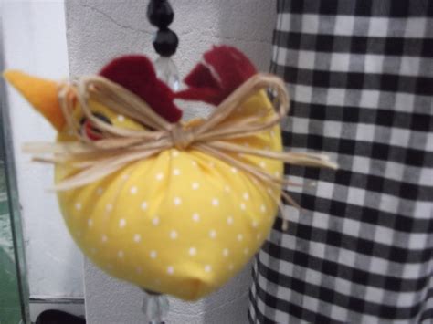 Sônia Regina Pintura Em Tecidos E Artesanatos Móbile De Galinhas Em Patchwork