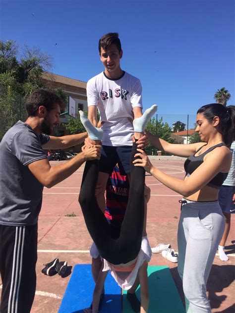 IES La Rábida Vicedirección GentedelRábida YOGA ACROBÁTICO EN EDUCACIÓN FÍSICA