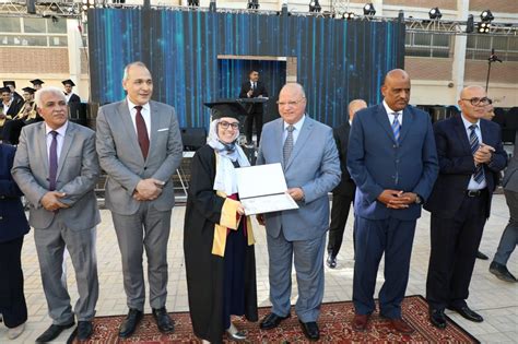 محافظ القاهرة يشارك حفل تكريم أوائل الثانوية العامة بمدرسة فاطمة عنان