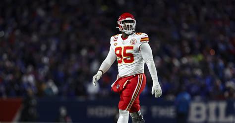 Nfl Rumors Chiefs Have Growing Optimism Chris Jones Will Sign New