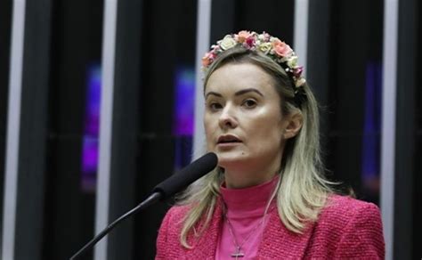 Petistas Prometem Medidas Contra Deputada Bolsonarista Que Postou Foto