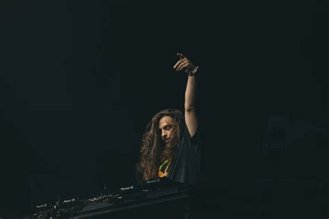 Pyrotechnie Et Lasers Pour Subtronics Bp Arts Média