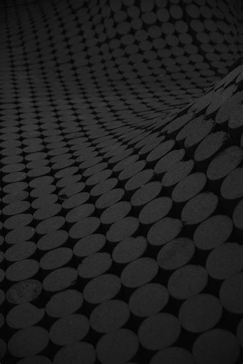 무료 이미지 검정색과 흰색 화이트 조직 바닥 무늬 곡선 부드러운 어둠 검은 단색화 원 디자인 대칭 모양 노면 흑백 사진 5304x7952