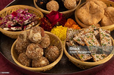 Gulab Gajak Mithai Pista Gazak Til Patti Or Papdi Til Laddu Or Ladoo