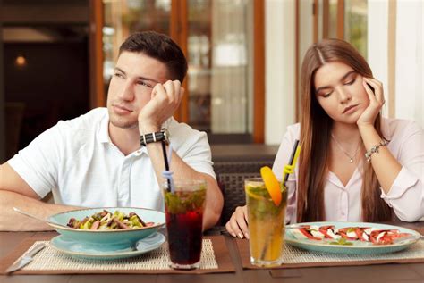 Mijn Ouders Vertellen Dingen Over Mijn Broer En Zijn Vriendin Achter