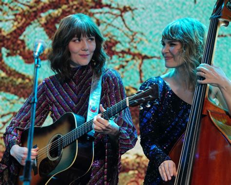 Molly Tuttle On Her Best New Artist Grammy Nom Bluegrasss Resurgence