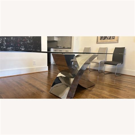 Elegant Modern Glass And Chrome Dining Table Aptdeco