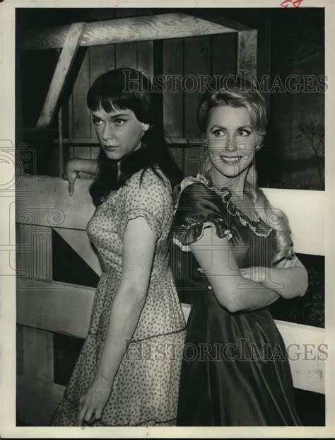 Movie And Tv Press Photos Twilight Zone
