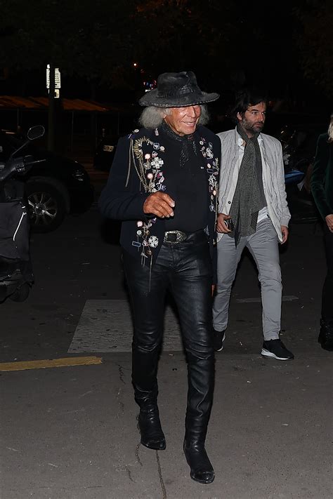 Naomi Campbell Doja Cat And Halsey Went Disco Glam At Beyoncés