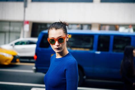 Bella Hadid Wajah Terbaru Kampanye Dkny