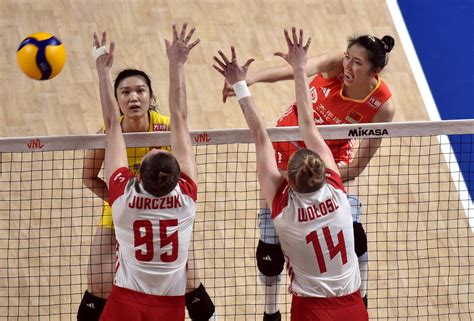 香港站四连胜收官！中国女排3比0横扫波兰队比赛联赛刁琳宇