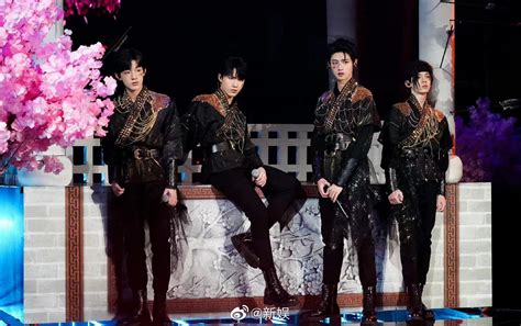 Tf家族三代新歌收听人数破500万啦tf家族新歌新浪新闻