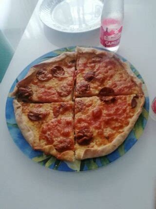 Kolay Pizza Hamuru Videolu Nefis Yemek Tarifleri