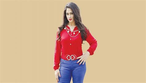 পপির বিরুদ্ধে জমি দখলের অভিযোগ