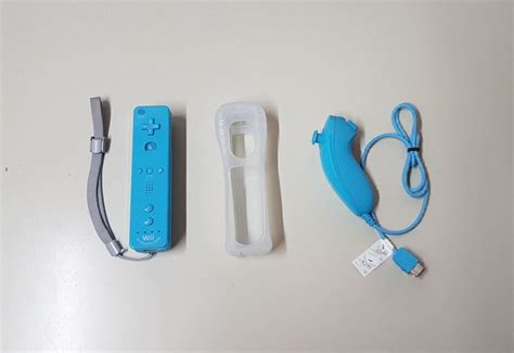 Original Nintendo Wii Remote Motion Plus Controller +Nunchuk (Gebraucht) in Schüpfheim für CHF ...
