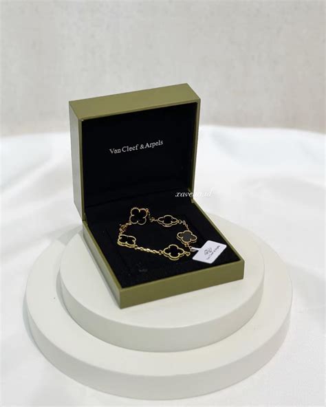 gelang van cleef / van cleef bracelets, Barang Mewah, Aksesoris di ...