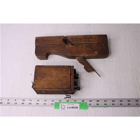 Antique Wood Model T Coil And Carpenters Plain Bodnarus Auctioneering
