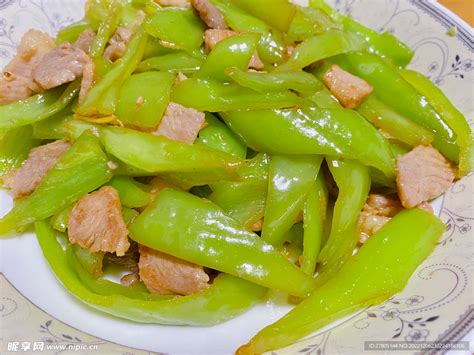 瘦肉炒尖椒摄影图 传统美食 餐饮美食 摄影图库 昵图网