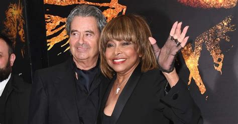 Tina Turners Memoir Unveils Intensely Sexual Start To Romantic Journey