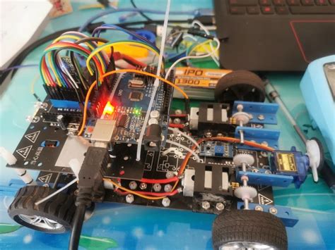 高速不可控遥控车