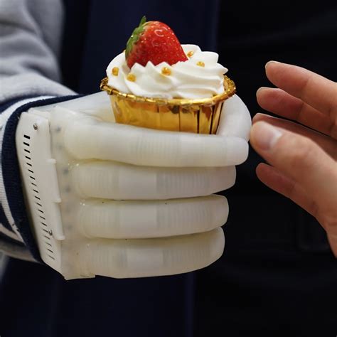 MIT Researchers Develop Inflatable Mind Controlled Prosthetic Hand