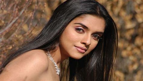 Asin Daughter Arin Zee News Kannada