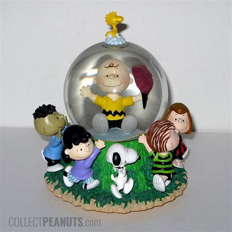 Peanuts Westland Tware Snow Globes