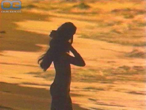 Phoebe Cates Nude Pictures Onlyfans Leaks Playboy Photos Sex Scene