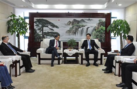 江苏省商务厅 商务要闻 省商务厅领导会见法国道达尔能源集团中国区主席赵伟良