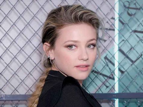 Lili Reinhart Measurements Bio Height Weight Shoe And More