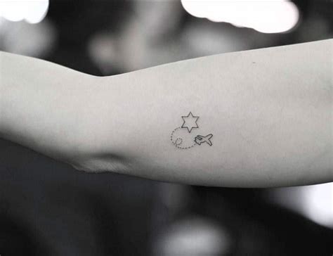 25 Cool Inner Bicep Tattoo Ideas
