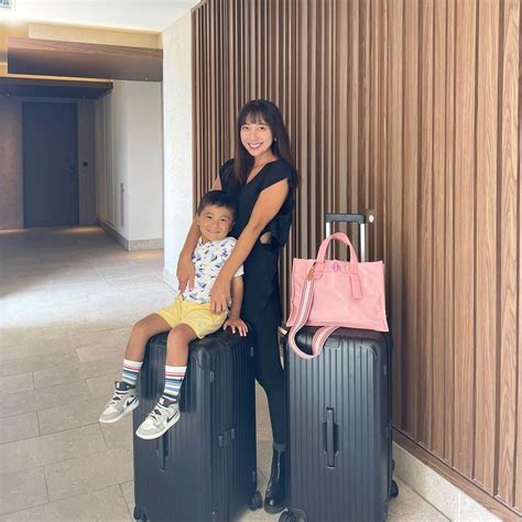 小川ひとみさんのインスタグラム写真 小川ひとみInstagram Okinawa for one week 綺麗な海美味しい