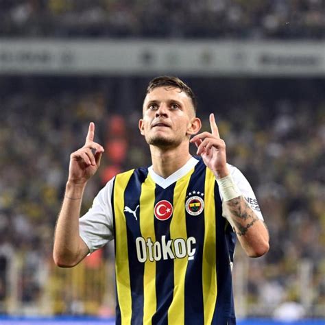 DEV TAKIMLAR TAKİP EDİYOR Sebastian Szymanski ye İtalya dan dev talip