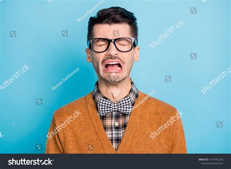 Crying Nerd Más De 1396 Fotos De Stock Con Licencia Libres De