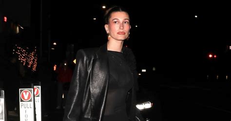 Смело Хейли Бибер в самом коротком полупрозрачном платье этого года — вы бы надели такое