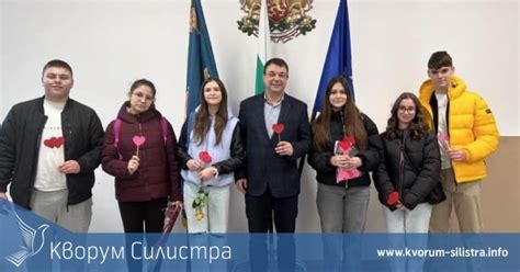Ученическият парламент зарадва силистренци с валентинки за Свети