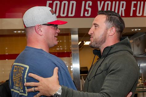 Joe Staley And Mike Mcglincheys Friendship Is The T That Keeps On