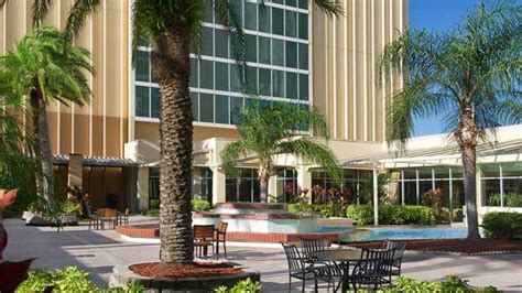 Doubletree By Hilton Hotel At The Entrance To Universal Orlando 4 Star