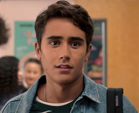 Love Victor Cast Who Stars In The Hulu Series Capital