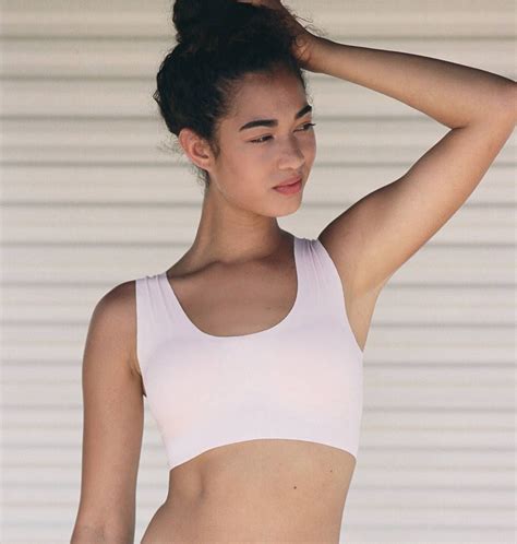 Our Absolute Lightest Support True Body Scoop Neck Is A Single Layer