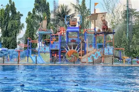 10 Rekomendasi Kolam Renang Terbaik Di Jakarta Untuk Liburan Seru Dan