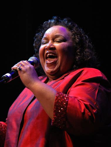 Donna Mcelroy Vocal Coach Biography Dvds Cds And Instructional Books