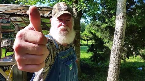 Worm Gitter The Series 2 How To Find Worms Deer Feed Worms Feeding