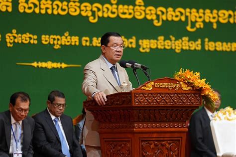 សម្តេចតេជោ ហ៊ុន សែន រីករាយឃើញបរទេសមកដកស្រង់បទពិសោធន៍