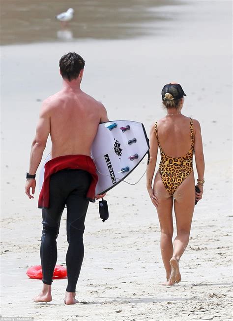 Chris Hemsworths Wife Elsa Pataky 42 Flaunts Her Pert Derriere On