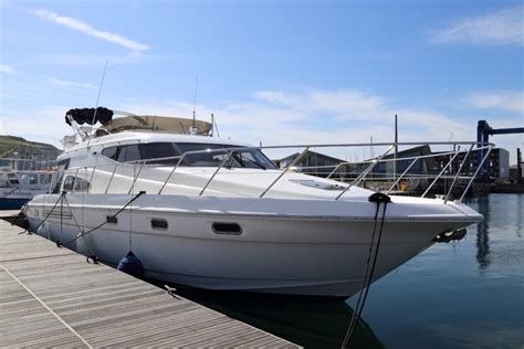 Used Sealine T51 In Devon Inautia