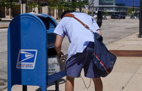 Us Postal Service Honors Civil Rights Leader Ponca Tribe Chief Standing Bear With Stamp The