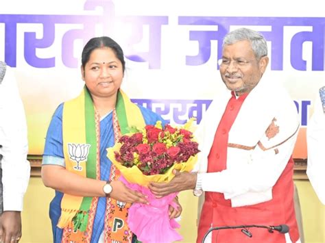 लोकसभा चुनाव से पहले कांग्रेस को एक और झटका सांसद गीता कोड़ा Bjp में शामिल