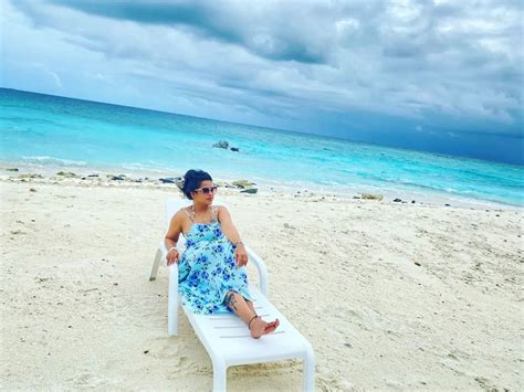 Sadhika Venugopal Looking Hot While Celebrating Her Vacation In