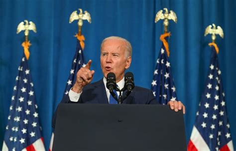 Bangkok Post Biden Hits Campaign Trail In Final Push For Democrats